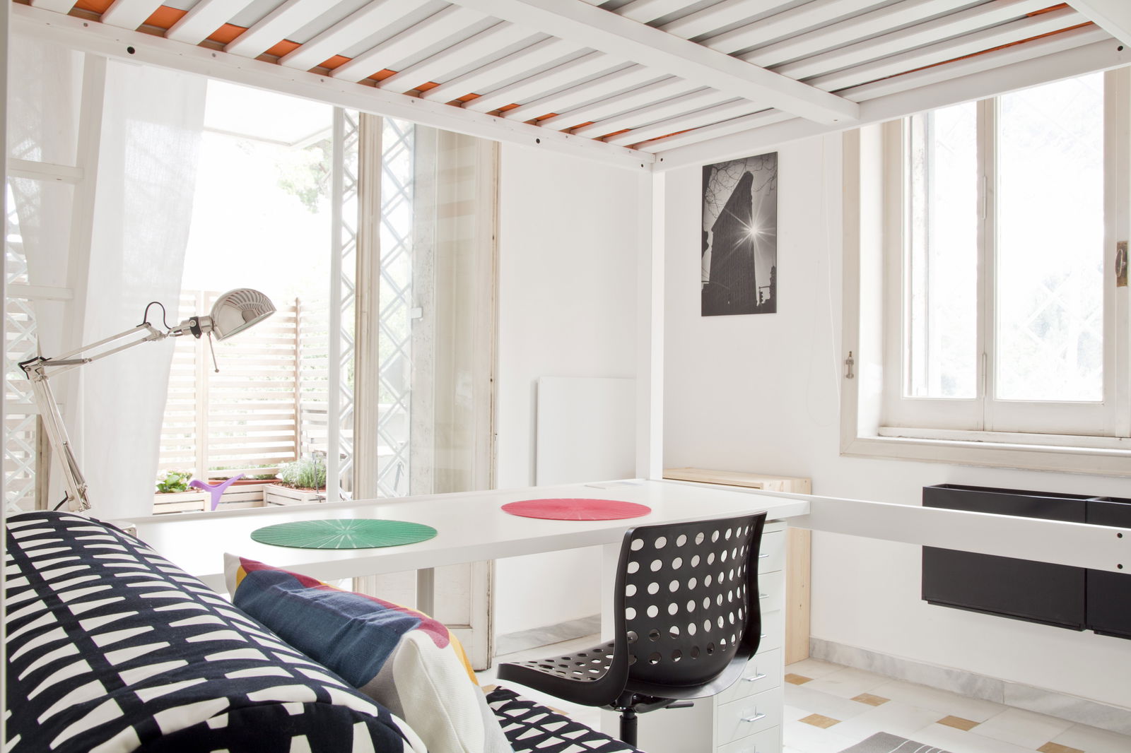 Room in a private home Roma (235507) | SINGLE ROOM with TERRACE facing ...